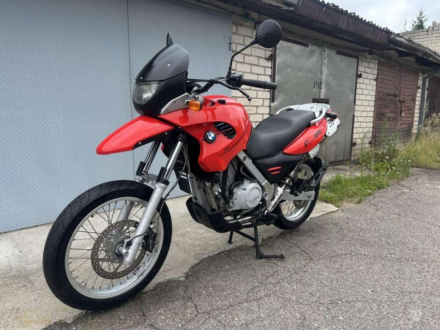 Red BMW F 650GS 2001 in Birstonas, with an engine capacity of 0.65 L and mileage of 45 thousand km for 2350 €, photo 3 on AUTOMOTO.COM.LV