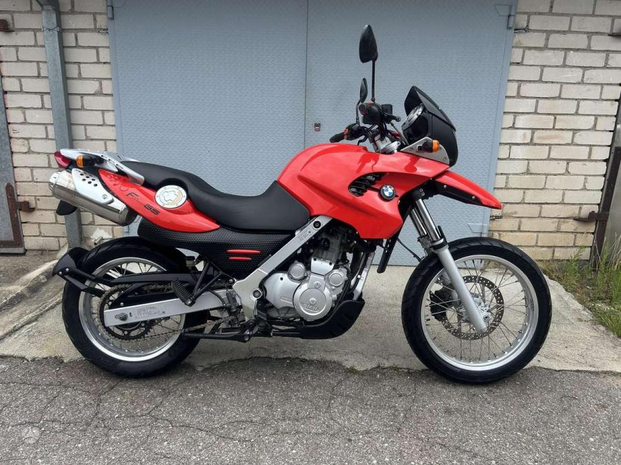 Red BMW F 650GS 2001 in Birstonas, with an engine capacity of 0.65 L and mileage of 45 thousand km for 2350 €, photo 4 on AUTOMOTO.COM.LV