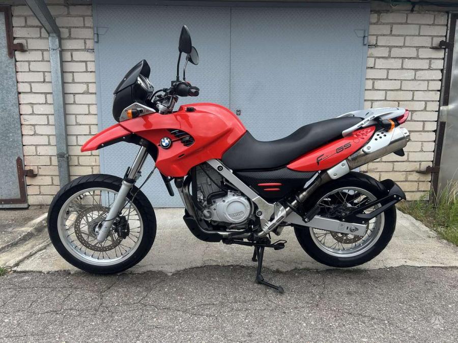 Red BMW F 650GS 2001 in Birstonas, with an engine capacity of 0.65 L and mileage of 45 thousand km for 2350 €, photo 5 on AUTOMOTO.COM.LV