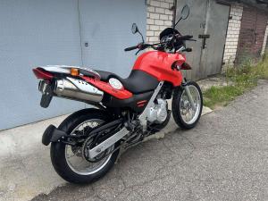 Red BMW F 650GS 2001 in Birstonas, with an engine capacity of 0.65 L and mileage of 45 thousand km for 2350 €, photo 6 on AUTOMOTO.COM.LV