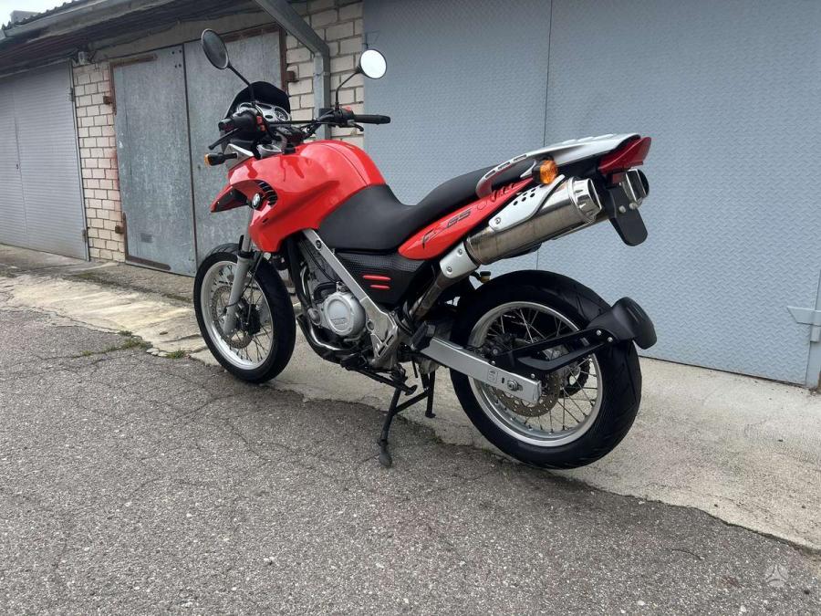Red BMW F 650GS 2001 in Birstonas, with an engine capacity of 0.65 L and mileage of 45 thousand km for 2350 €, photo 7 on AUTOMOTO.COM.LV