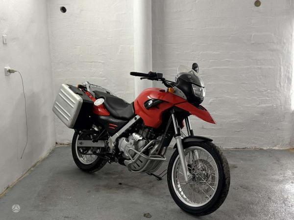 Красный БМВ F 650GS 2006 в Вилкавишкис, объемом двигателя 0.65 л и пробегом 27 тыс. км за 2350 €, фото 1 на AUTOMOTO.COM.LV