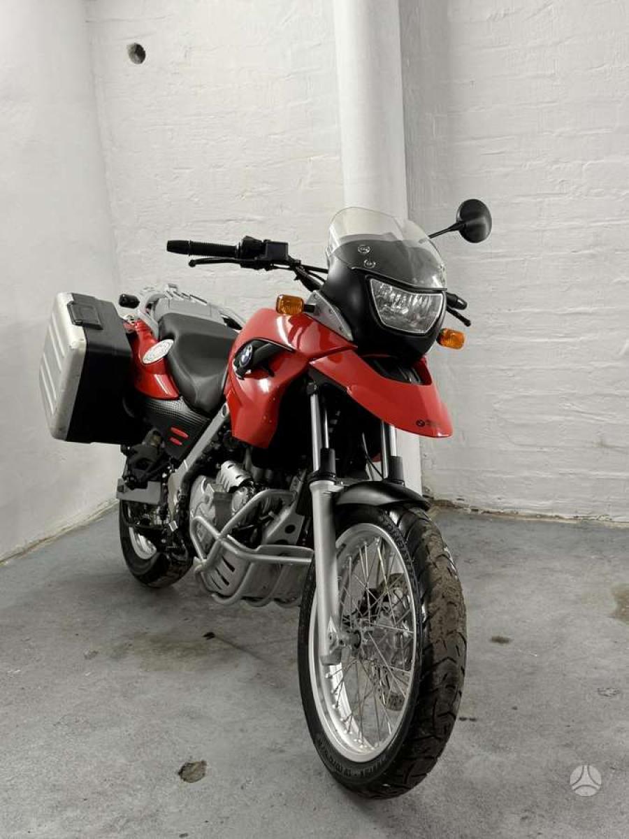 Red BMW F 650GS 2006 in Vilkaviskis, with an engine capacity of 0.65 L and mileage of 27 thousand km for 2350 €, photo 3 on AUTOMOTO.COM.LV
