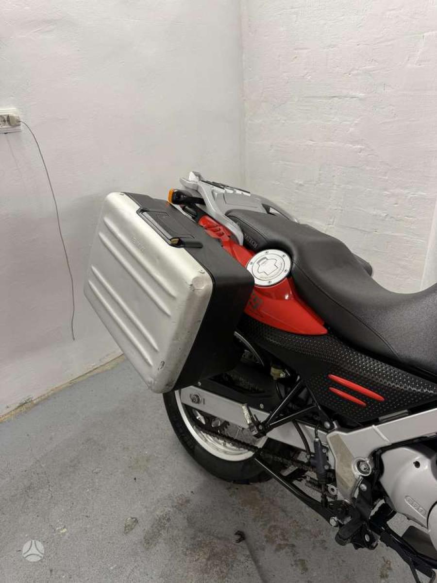 Red BMW F 650GS 2006 in Vilkaviskis, with an engine capacity of 0.65 L and mileage of 27 thousand km for 2350 €, photo 9 on AUTOMOTO.COM.LV