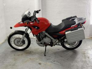Red BMW F 650GS 2006 in Vilkaviskis, with an engine capacity of 0.65 L and mileage of 27 thousand km for 2350 €, photo 16 on AUTOMOTO.COM.LV