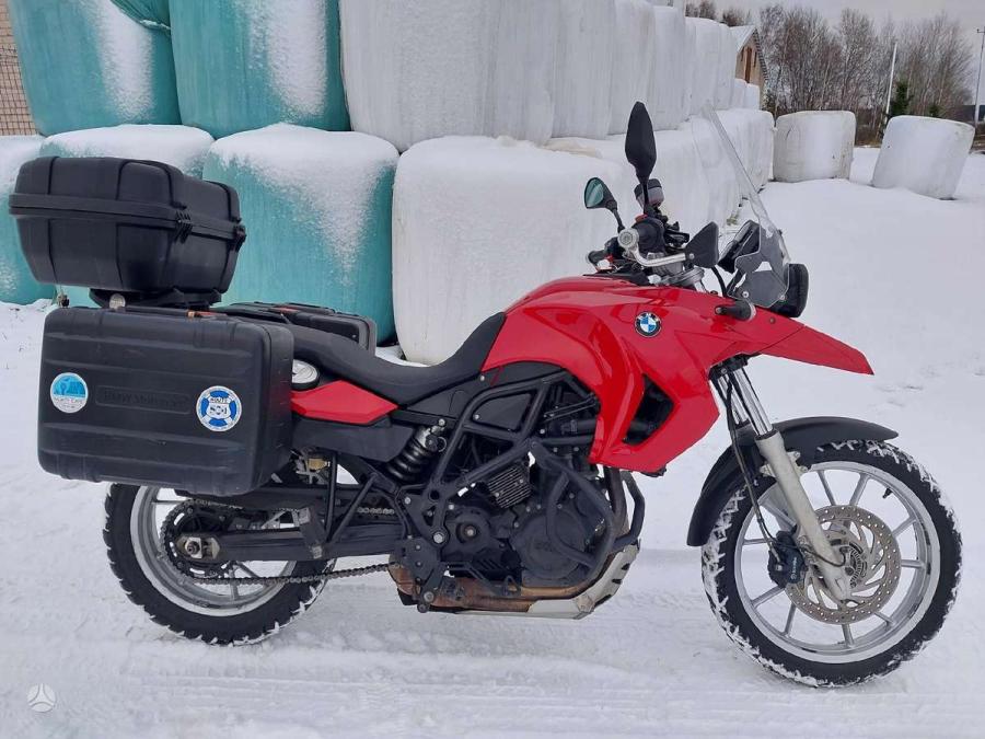 Red BMW F 650GS 2008 in Ignalina, with an engine capacity of 0.80 L and mileage of 78 thousand km for 4100 €, photo 11 on AUTOMOTO.COM.LV