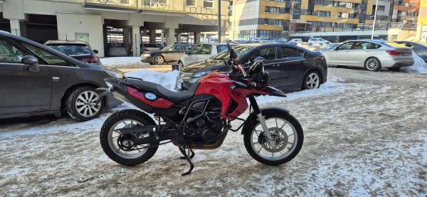 Sarkans BMW F 650GS 2008 Viļņa, ar dzinēja tilpumu 0.80 L un nobraukumu 34 tūkst. km par 3200 €, foto 4 vietnē AUTOMOTO.COM.LV