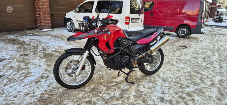 Sarkans BMW F 650GS 2008 Viļņa, ar dzinēja tilpumu 0.80 L un nobraukumu 34 tūkst. km par 3200 €, foto 3 vietnē AUTOMOTO.COM.LV