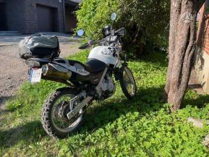 Balts BMW F 650GS 2000 Viļņa, ar dzinēja tilpumu 0.65 L un nobraukumu 30 tūkst. km par 2400 €, foto 4 vietnē AUTOMOTO.COM.LV