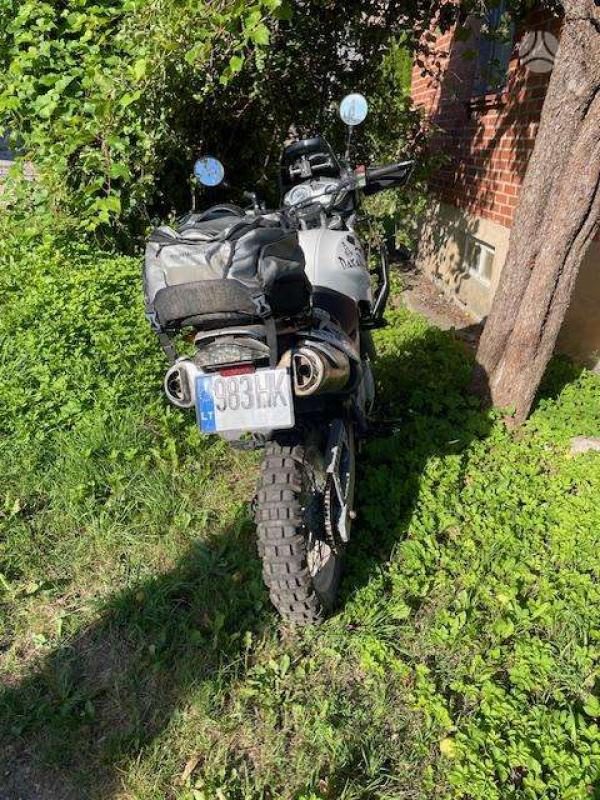 Balts BMW F 650GS 2000 Viļņa, ar dzinēja tilpumu 0.65 L un nobraukumu 30 tūkst. km par 2400 €, foto 5 vietnē AUTOMOTO.COM.LV