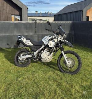 White BMW F 650GS 2001 in Kaunas, with an engine capacity of 0.65 L and mileage of 32 thousand km for 3500 €, photo  on AUTOMOTO.COM.LV