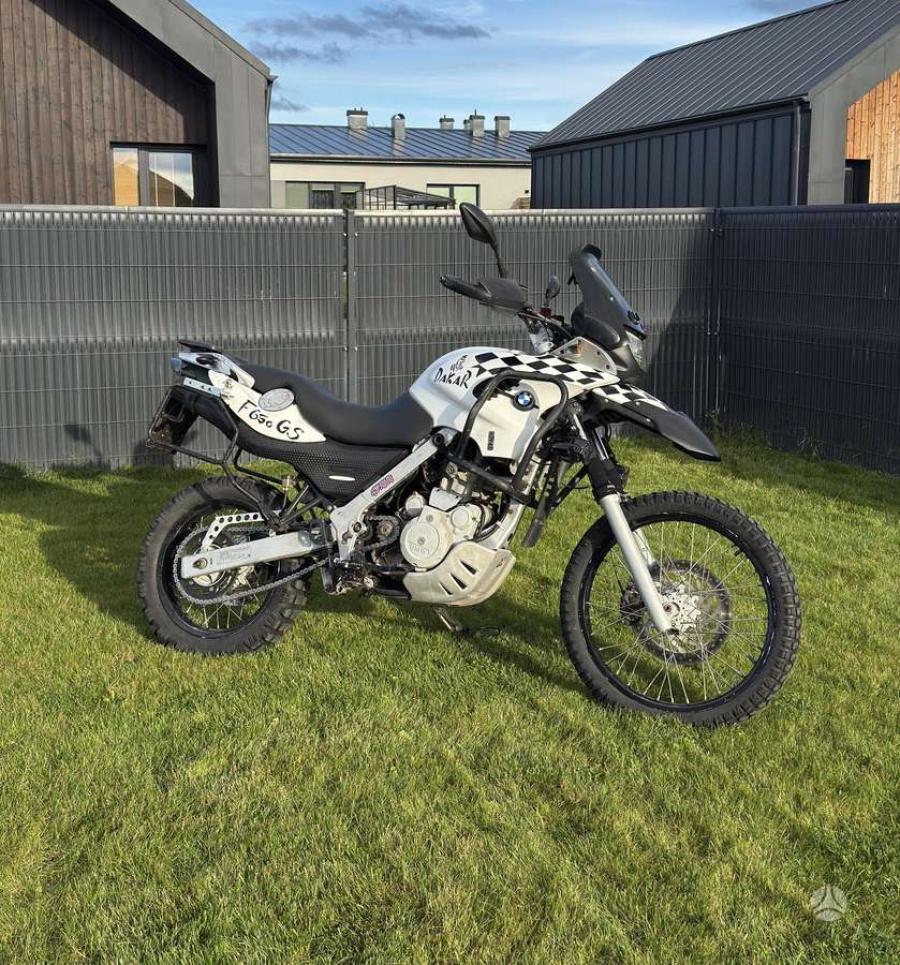White BMW F 650GS 2001 in Kaunas, with an engine capacity of 0.65 L and mileage of 32 thousand km for 3500 €, photo 1 on AUTOMOTO.COM.LV