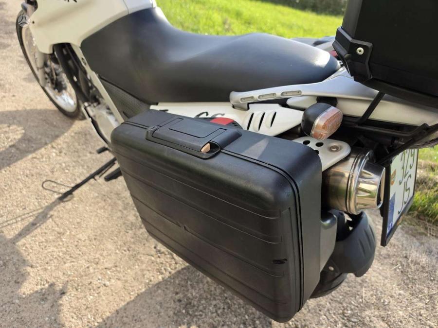 Белый БМВ F 650GS 2002 в Друскининкай, объемом двигателя 0.65 л и пробегом 39 тыс. км за 2480 €, фото 23 на AUTOMOTO.COM.LV
