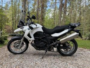 White BMW F 650GS 2012 in Vilnius, with an engine capacity of 0.80 L and mileage of 80 thousand km for 3300 €, photo 1 on AUTOMOTO.COM.LV