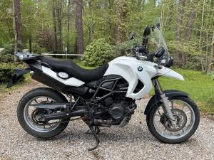 White BMW F 650GS 2012 in Vilnius, with an engine capacity of 0.80 L and mileage of 80 thousand km for 3300 €, photo 7 on AUTOMOTO.COM.LV