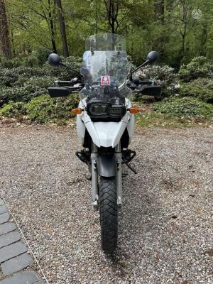 White BMW F 650GS 2012 in Vilnius, with an engine capacity of 0.80 L and mileage of 80 thousand km for 3300 €, photo 8 on AUTOMOTO.COM.LV