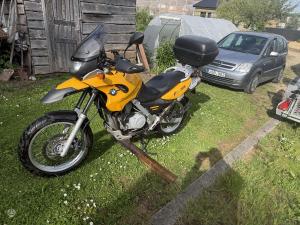 Dzeltens BMW F 650GS 2000 Kauņa, ar dzinēja tilpumu 0.65 L un nobraukumu 71 tūkst. km par 1800 €, foto  vietnē AUTOMOTO.COM.LV