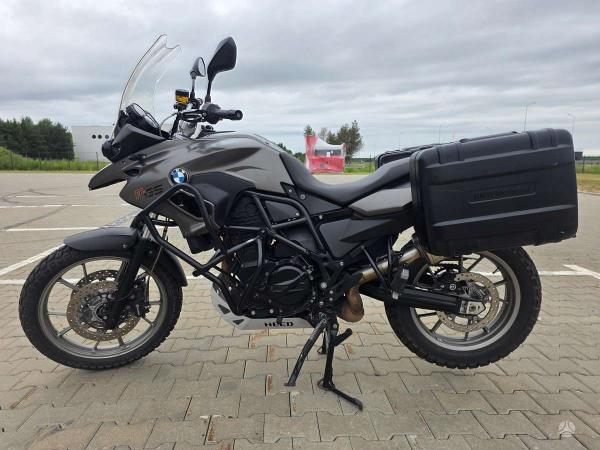 Серый БМВ F 700GS 2013 в Вильнюс, объемом двигателя 0.80 л и пробегом 30 тыс. км за 4999 €, фото 1 на AUTOMOTO.COM.LV