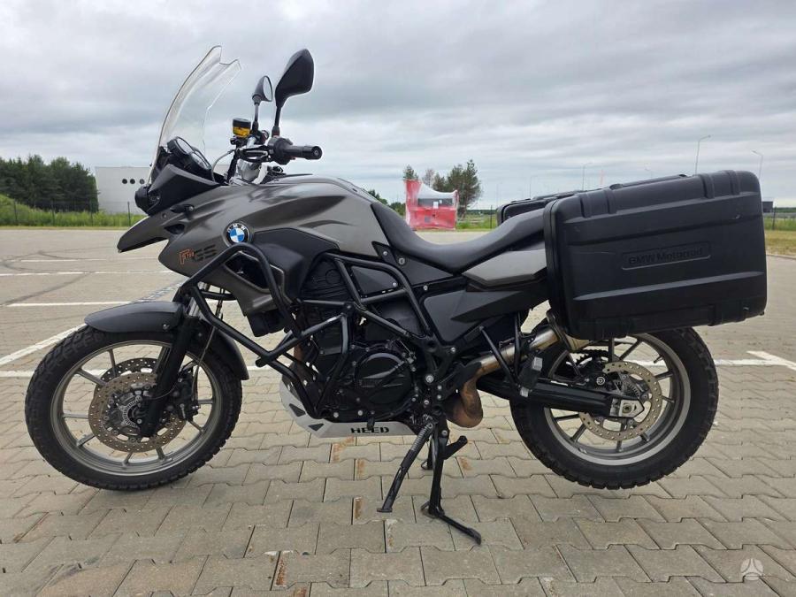 Grey BMW F 700GS 2013 in Vilnius, with an engine capacity of 0.80 L and mileage of 30 thousand km for 4999 €, photo 1 on AUTOMOTO.COM.LV