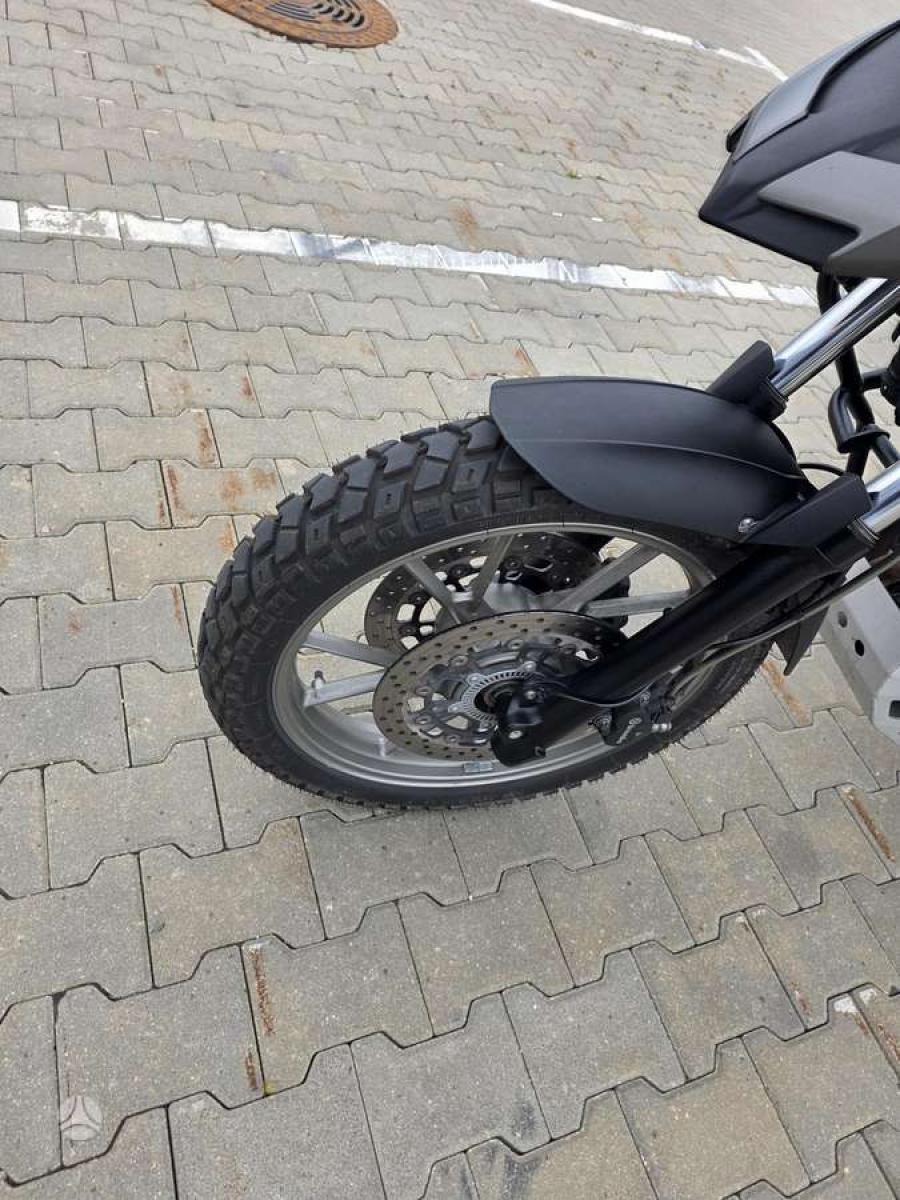 Grey BMW F 700GS 2013 in Vilnius, with an engine capacity of 0.80 L and mileage of 30 thousand km for 4999 €, photo 12 on AUTOMOTO.COM.LV