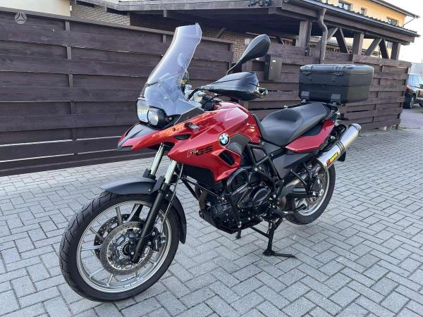 Красный БМВ F 700GS 2013 в Вильнюс, объемом двигателя 0.80 л и пробегом 30 тыс. км за 5200 €, фото 2 на AUTOMOTO.COM.LV