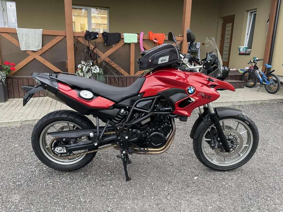 Red BMW F 700GS 2013 in Kursenai, with an engine capacity of 0.80 L and mileage of 70 thousand km for 4150 €, photo 6 on AUTOMOTO.COM.LV
