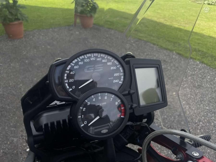 Red BMW F 700GS 2013 in Kursenai, with an engine capacity of 0.80 L and mileage of 70 thousand km for 4150 €, photo 14 on AUTOMOTO.COM.LV