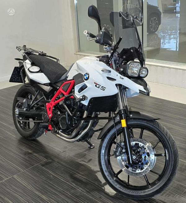 White BMW F 700GS 2017 in Siauliai, with an engine capacity of 0.80 L and mileage of 14 thousand km for 5900 €, photo 1 on AUTOMOTO.COM.LV