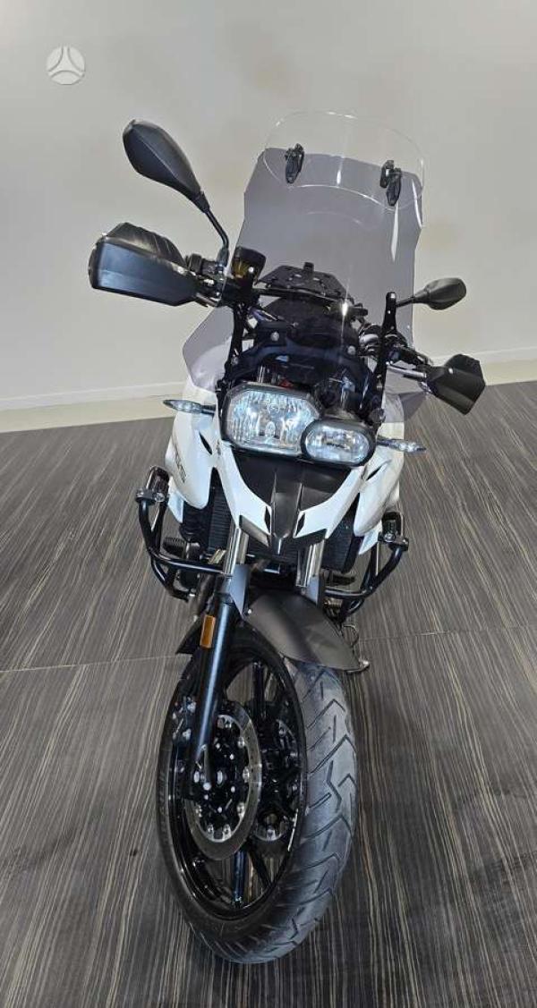 White BMW F 700GS 2017 in Siauliai, with an engine capacity of 0.80 L and mileage of 14 thousand km for 5900 €, photo 2 on AUTOMOTO.COM.LV