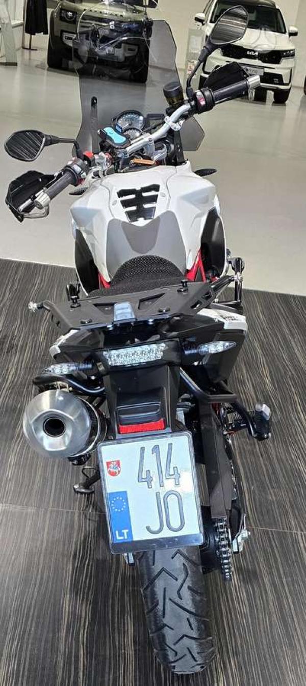 White BMW F 700GS 2017 in Siauliai, with an engine capacity of 0.80 L and mileage of 14 thousand km for 5900 €, photo 6 on AUTOMOTO.COM.LV