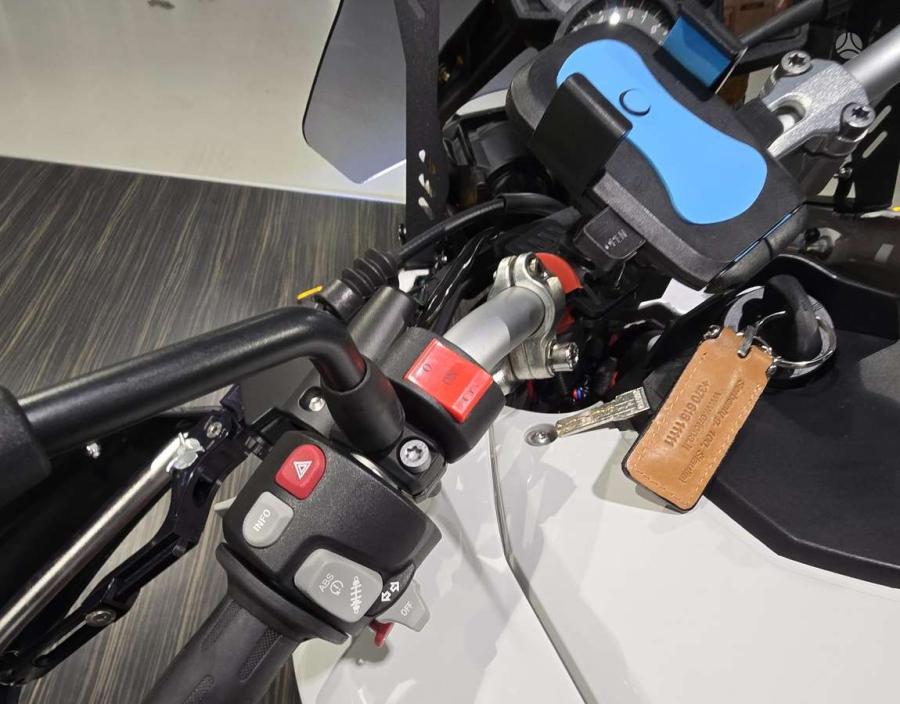 White BMW F 700GS 2017 in Siauliai, with an engine capacity of 0.80 L and mileage of 14 thousand km for 5900 €, photo 15 on AUTOMOTO.COM.LV