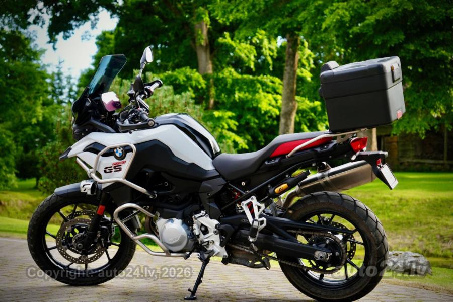 Black BMW F 750GS 2019 in Tallinn, with an engine capacity of 0.85 L and mileage of 17 thousand km for 10500 €, photo 7 on AUTOMOTO.COM.LV