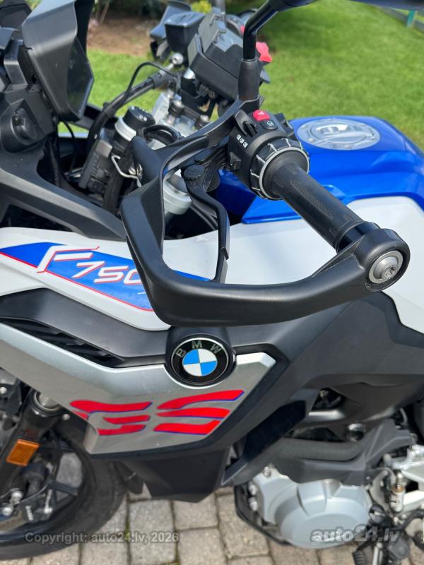 BMW F 750GS 2024 in Tallinn, with an engine capacity of 0.85 L and mileage of 8 thousand km for 9450 €, photo 5 on AUTOMOTO.COM.LV