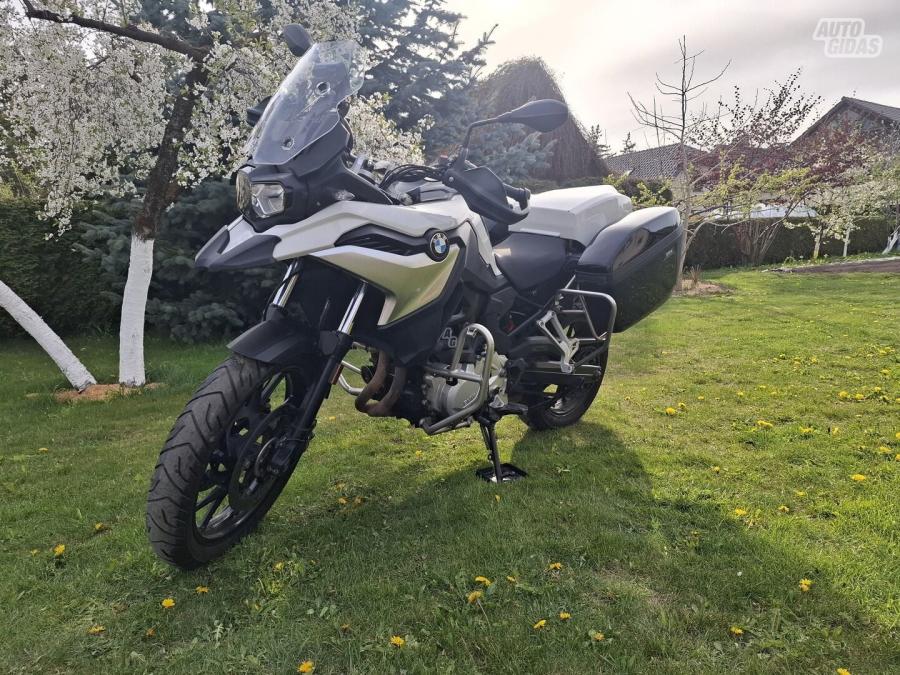 Белый БМВ F 750GS 2020 в Ионишкис, объемом двигателя 0.85 л и пробегом 22 тыс. км за 6500 €, фото 1 на AUTOMOTO.COM.LV