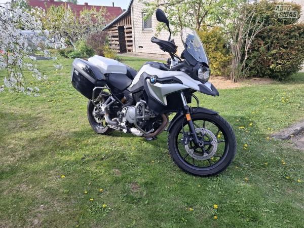 Белый БМВ F 750GS 2020 в Ионишкис, объемом двигателя 0.85 л и пробегом 22 тыс. км за 6500 €, фото 3 на AUTOMOTO.COM.LV