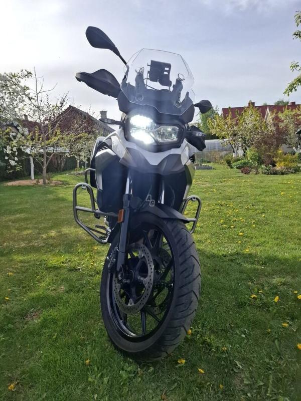 Белый БМВ F 750GS 2020 в Ионишкис, объемом двигателя 0.85 л и пробегом 22 тыс. км за 6500 €, фото 8 на AUTOMOTO.COM.LV