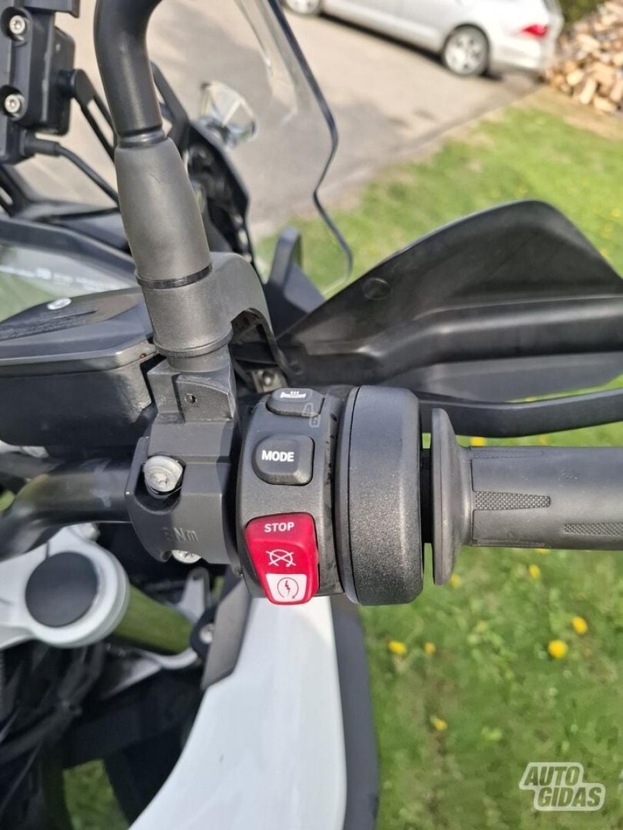 Белый БМВ F 750GS 2020 в Ионишкис, объемом двигателя 0.85 л и пробегом 22 тыс. км за 6500 €, фото 12 на AUTOMOTO.COM.LV