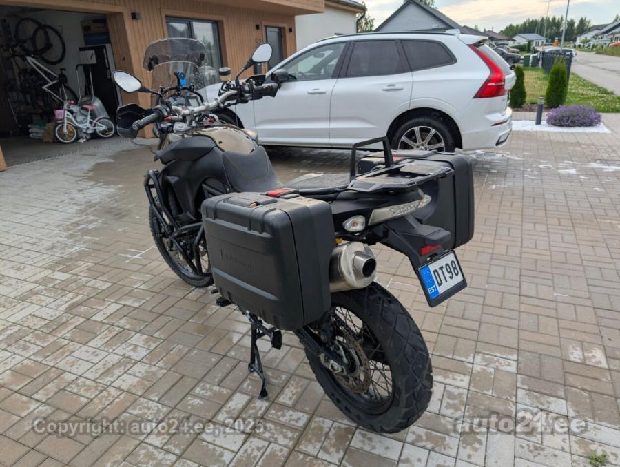 Melns BMW F 800GS 2008 Tartu, ar dzinēja tilpumu 0.80 L un nobraukumu 85 tūkst. km par 5999 €, foto 4 vietnē AUTOMOTO.COM.LV