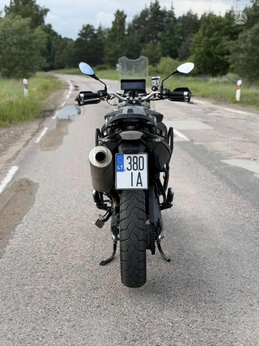 Black BMW F 800GS 2009 in Jonava, with an engine capacity of 0.80 L and mileage of 55 thousand km for 5200 €, photo 6 on AUTOMOTO.COM.LV