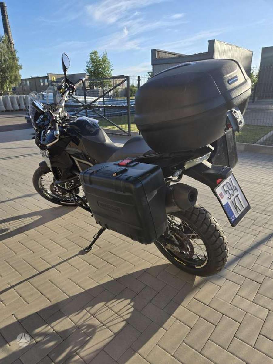 Черный БМВ F 800GS 2016 в Шилуте, объемом двигателя 0.80 л и пробегом 28 тыс. км за 7500 €, фото 4 на AUTOMOTO.COM.LV