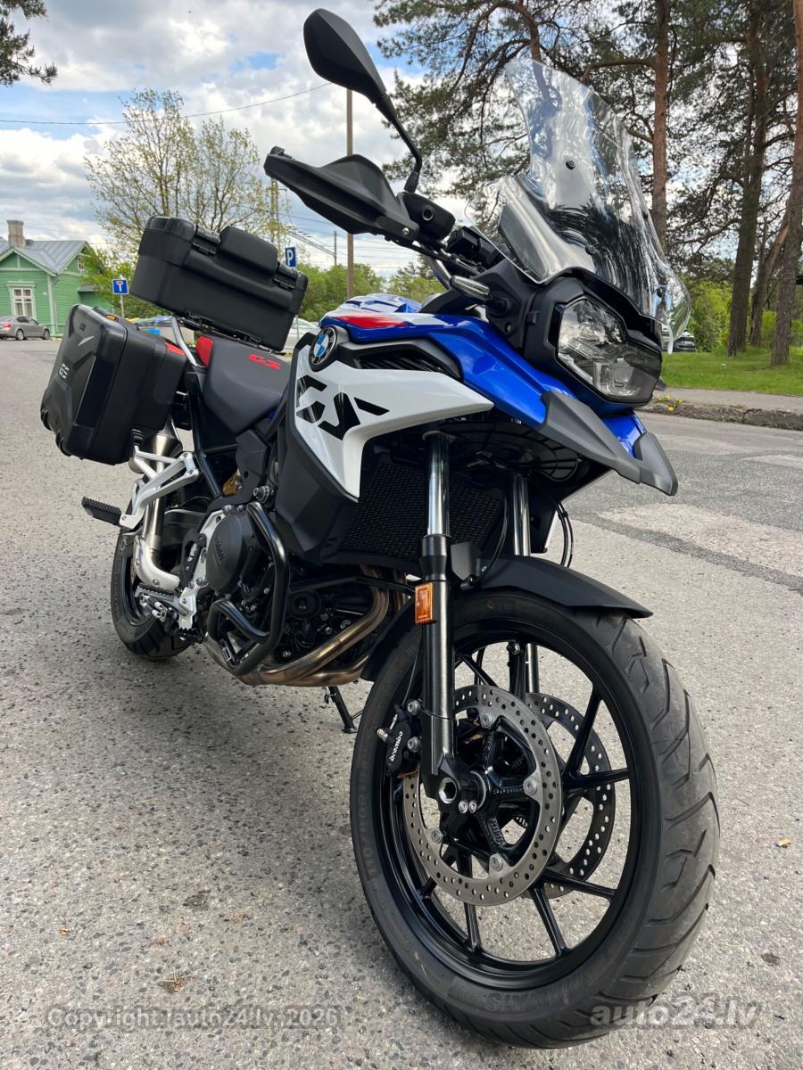 Blue BMW F 800GS 2024 in Tallinn, with an engine capacity of 0.90 L and mileage of 7 thousand km for 11900 €, photo 25 on AUTOMOTO.COM.LV