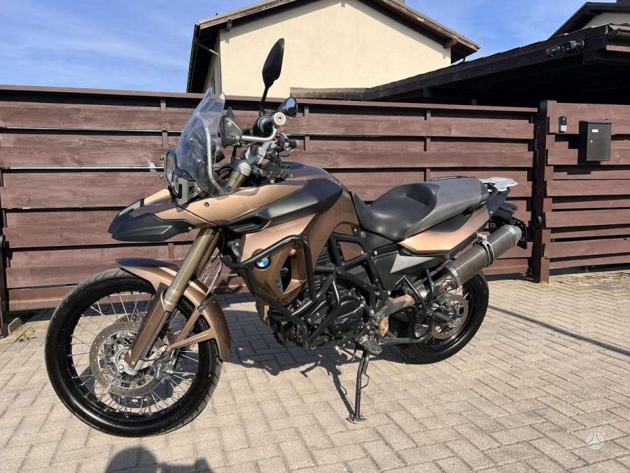 Brūns BMW F 800GS 2010 Viļņa, ar dzinēja tilpumu 0.80 L un nobraukumu 58 tūkst. km par 5100 €, foto 1 vietnē AUTOMOTO.COM.LV