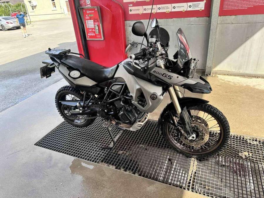 Серый БМВ F 800GS 2009 в Биржай, объемом двигателя 0.80 л и пробегом 8 тыс. км за 6000 €, фото 4 на AUTOMOTO.COM.LV