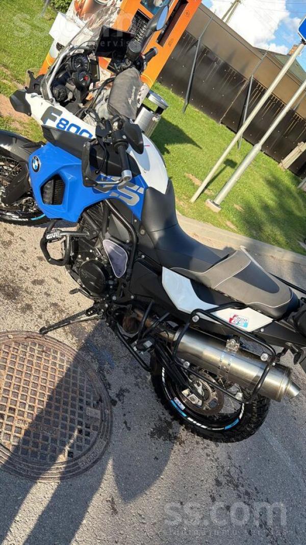 BMW F 800GS 2012 in Cesis, with an engine capacity of 0.80 L and mileage of 0 thousand km for 7400 €, photo 6 on AUTOMOTO.COM.LV