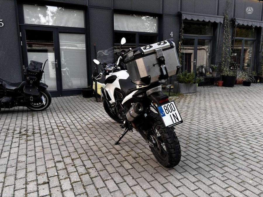 White BMW F 800GS 2010 in Vilnius, with an engine capacity of 0.80 L and mileage of 90 thousand km for 6600 €, photo 7 on AUTOMOTO.COM.LV