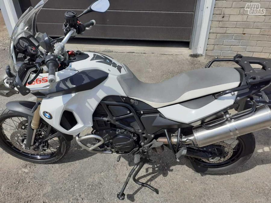 White BMW F 800GS 2011 in Panevezys, with an engine capacity of 0.80 L and mileage of 40 thousand km for 4800 €, photo 3 on AUTOMOTO.COM.LV