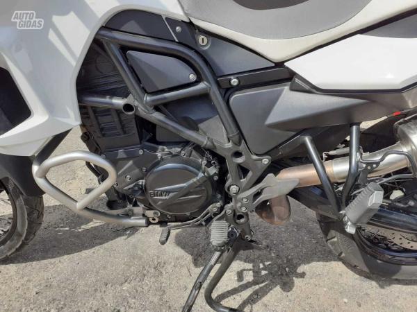 White BMW F 800GS 2011 in Panevezys, with an engine capacity of 0.80 L and mileage of 40 thousand km for 4800 €, photo 6 on AUTOMOTO.COM.LV