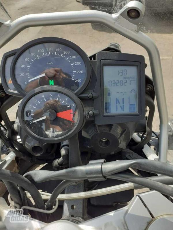 White BMW F 800GS 2011 in Panevezys, with an engine capacity of 0.80 L and mileage of 40 thousand km for 4800 €, photo 9 on AUTOMOTO.COM.LV