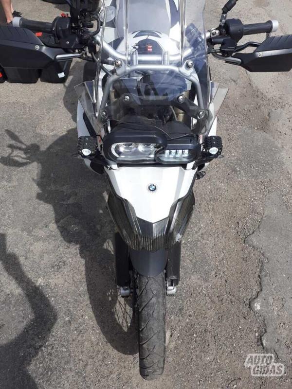 White BMW F 800GS 2011 in Panevezys, with an engine capacity of 0.80 L and mileage of 40 thousand km for 4800 €, photo 11 on AUTOMOTO.COM.LV