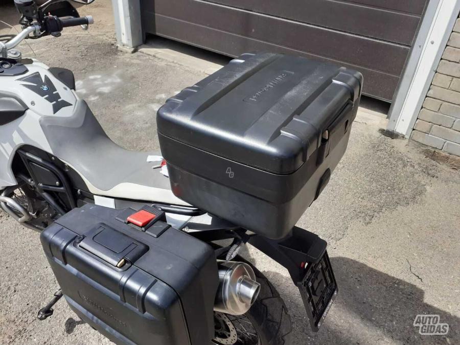 White BMW F 800GS 2011 in Panevezys, with an engine capacity of 0.80 L and mileage of 40 thousand km for 4800 €, photo 17 on AUTOMOTO.COM.LV